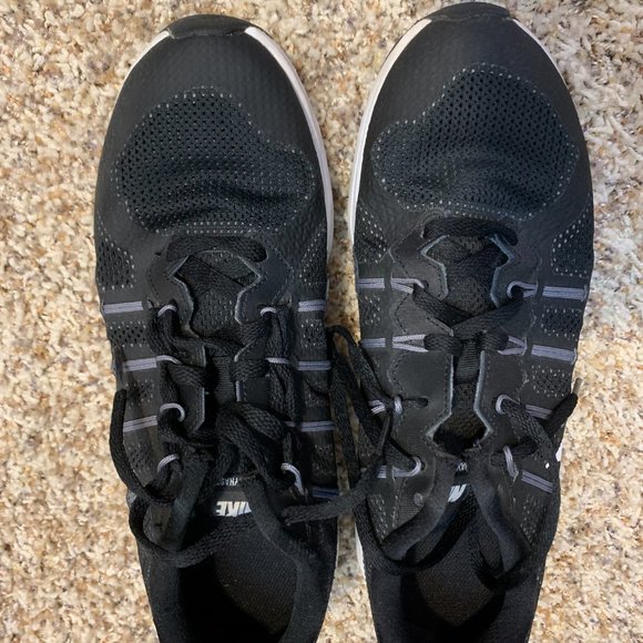 Nike | Shoes | Nike Tennis Shoes Boys Size 7y | Poshmark